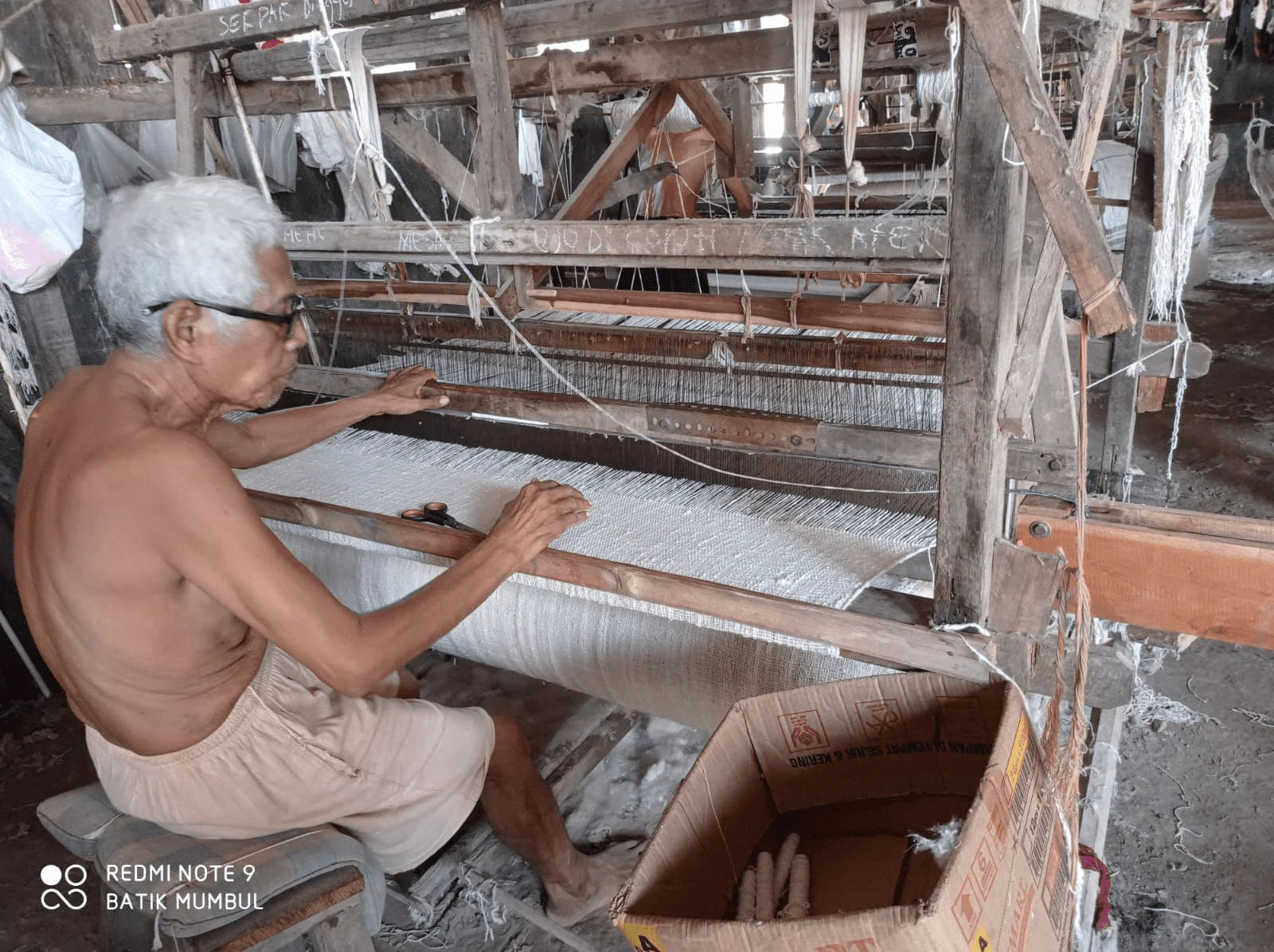 The Art of Handloom Fabrics: Unraveling Indonesia’s Textile Heritage ...